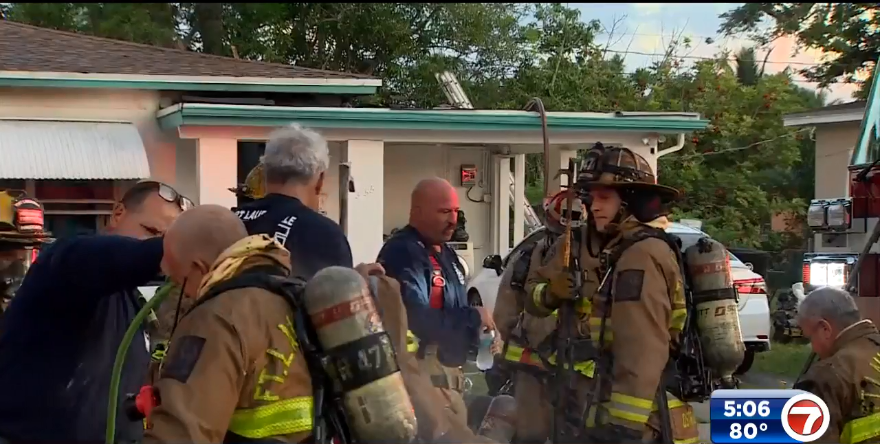 Firefighter injured after Fort Lauderdale house catches fire - WSVN ...