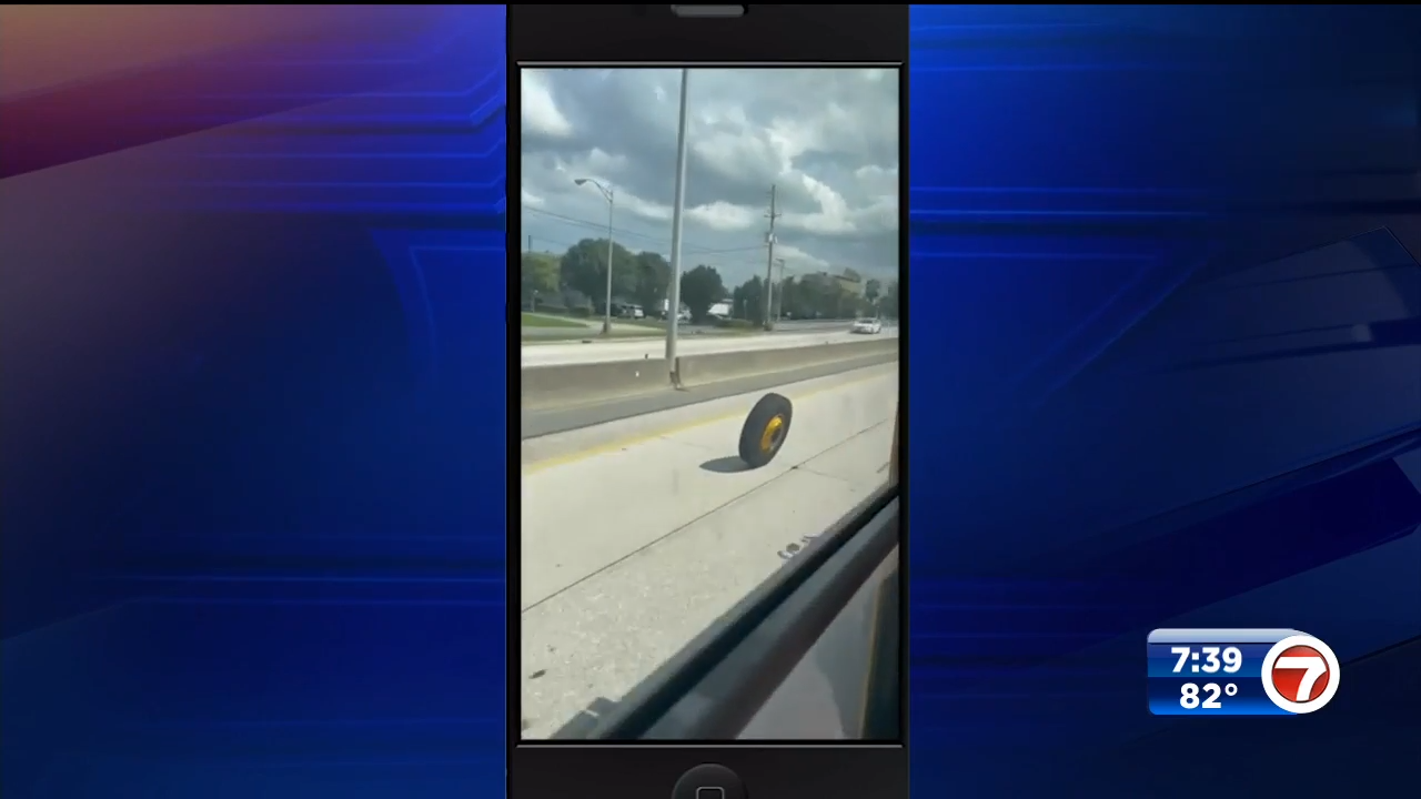 Video captures wheel roll off bus filled with students - WSVN 7News ...