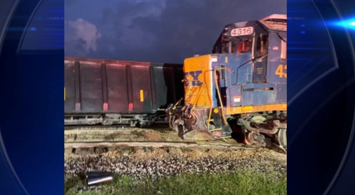 4 hospitalized after 2 freight trains collide near MIA, causing ...