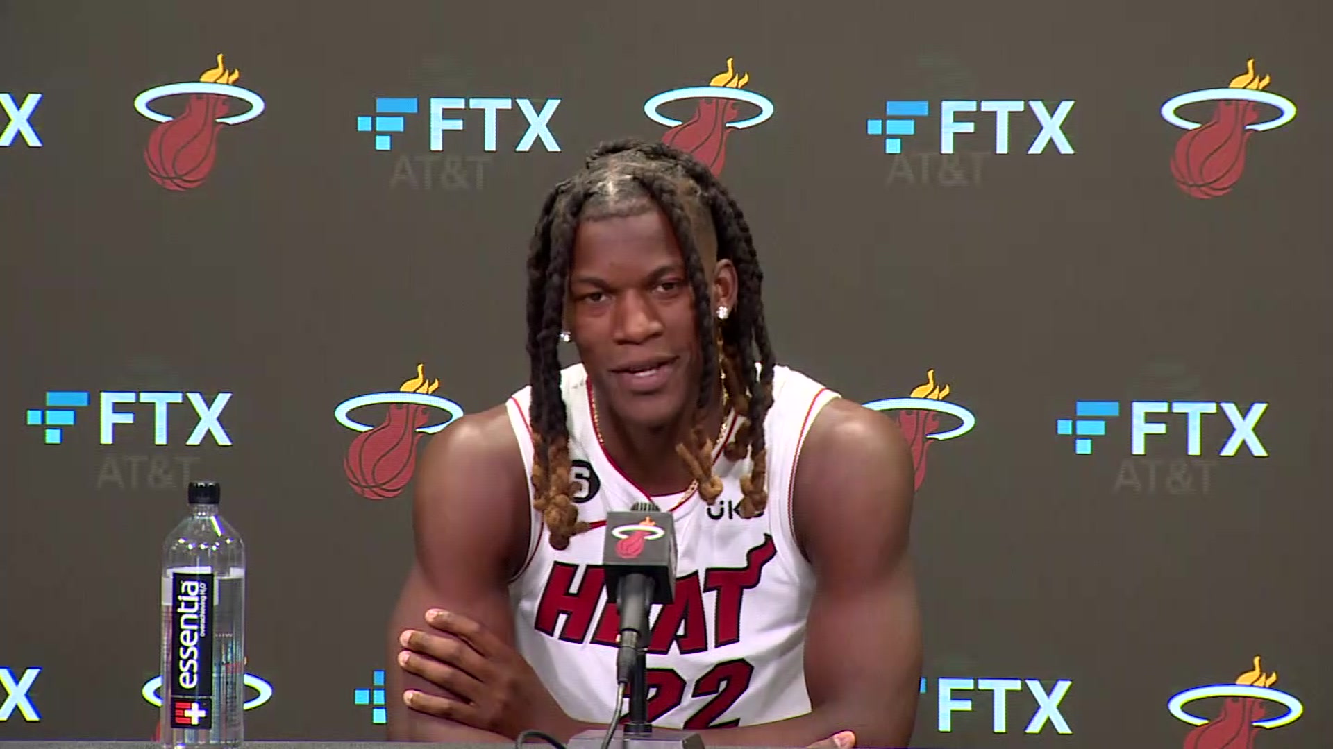 220926 JIMMY BUTLER (2) – WSVN 7News | Miami News, Weather, Sports ...