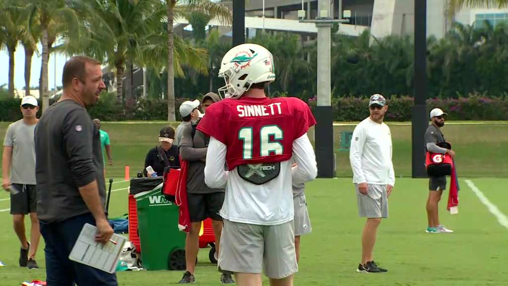 221005 REID SINNETT – WSVN 7News | Miami News, Weather, Sports | Fort ...