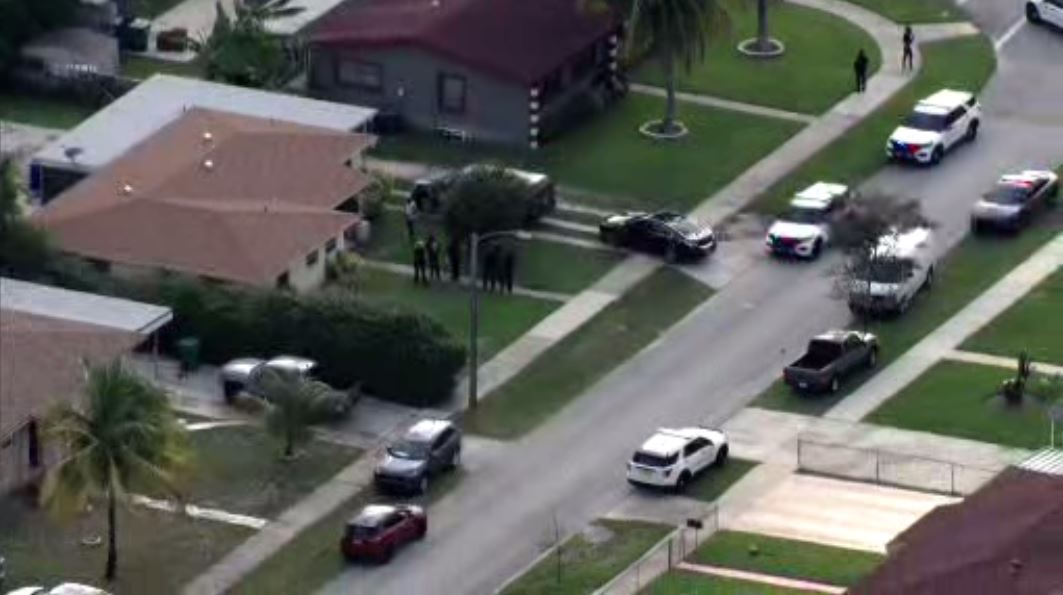Police Man Airlifted After Miami Gardens Shooting Wsvn 7news Miami