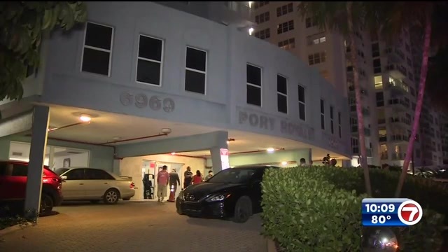 Miami Beach condo building evacuated near deadly collapse - WSVN 7News ...