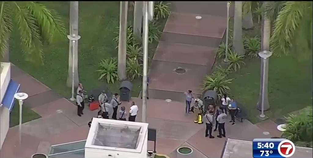 South Dade Justice Center evacuated after reports of strange odor ...