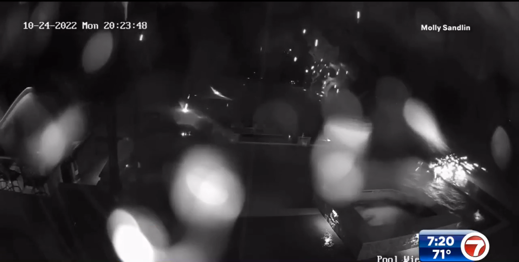 Lightning strike causes 100-year-old tree to explode outside Texas home ...