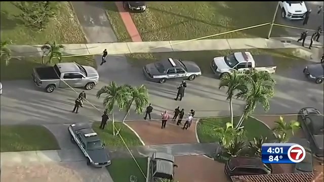 Off Duty Miami Dade Police Officer Shot In Hialeah Ex Girlfriend