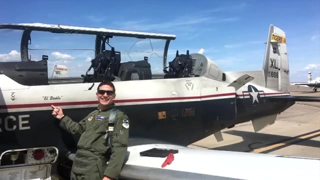 Former Air Force pilot finds new heights with comedy act - WSVN 7News ...