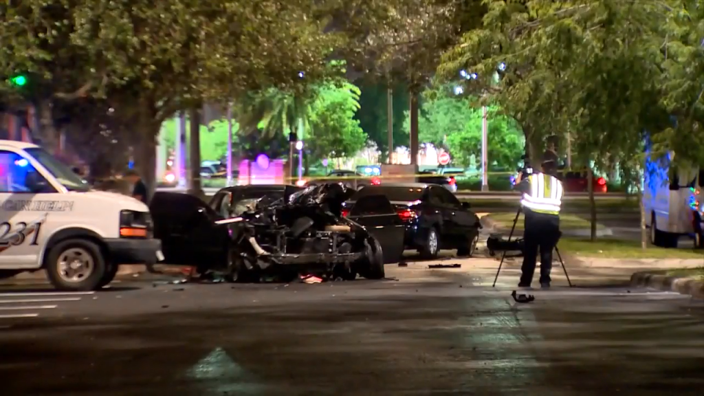 Miramar police investigate fatal shooting in connection to 2 crashes ...