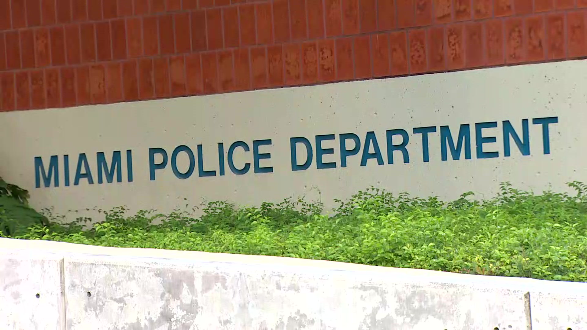 Detectives investigate shooting in Miami neighborhood - WSVN 7News ...