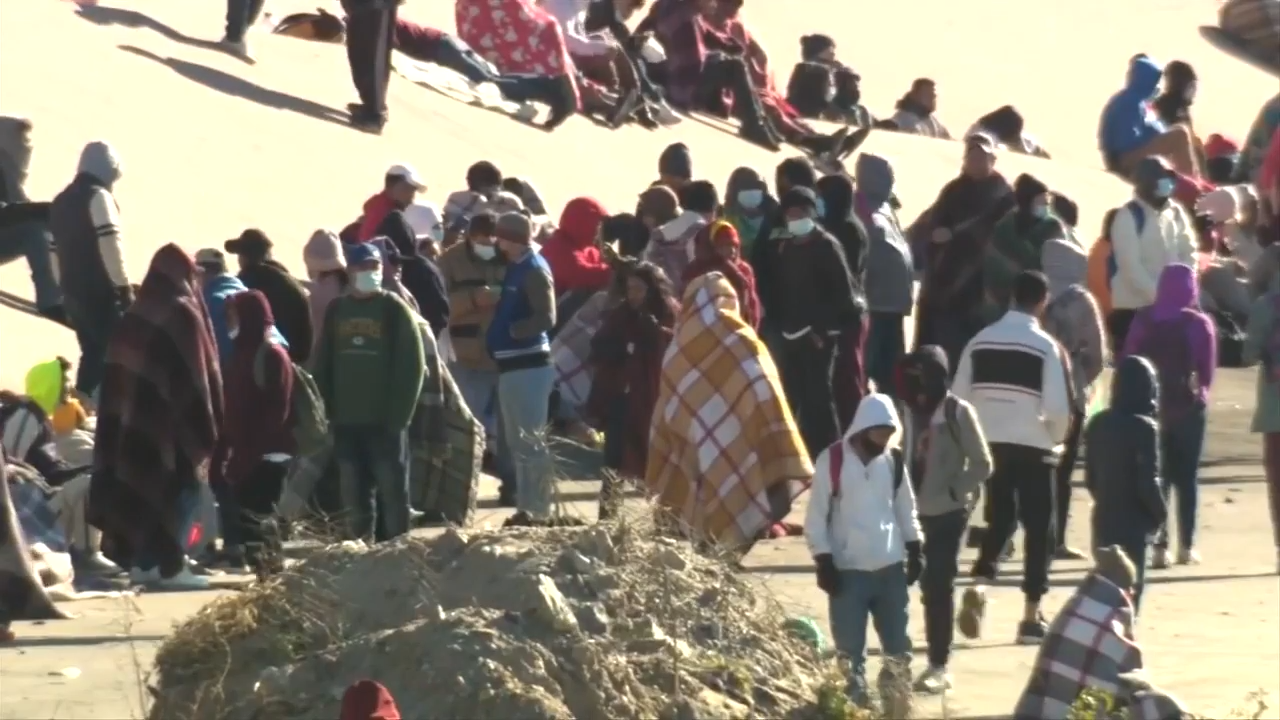 US border cities strained ahead of expected migrant surge - WSVN 7News | Miami News, Weather ...