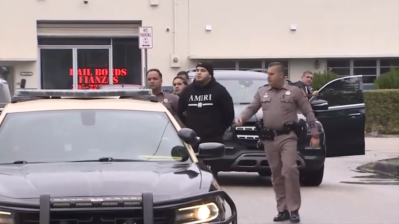 Man who discharged firearm on Palmetto Expressway arrested - WSVN 7News ...