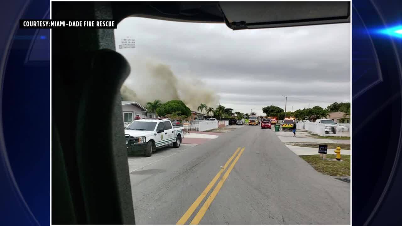 Firefighters Extinguish Blaze In Nw Miami Dade Home Wsvn 7news