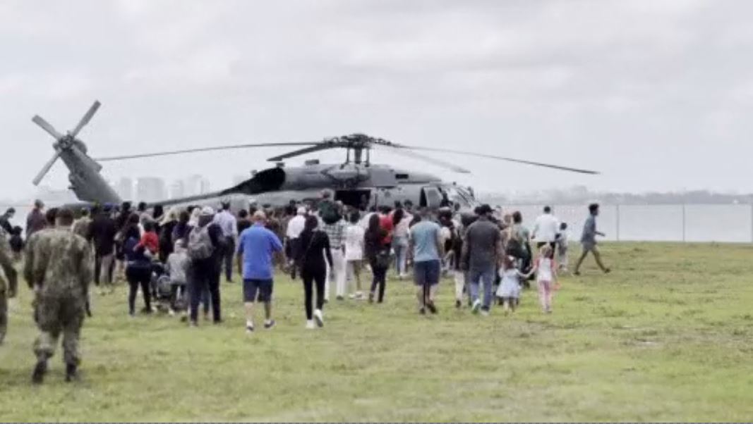 Navy Fleet Week event delights parkgoers at Miami Seaquarium - WSVN ...