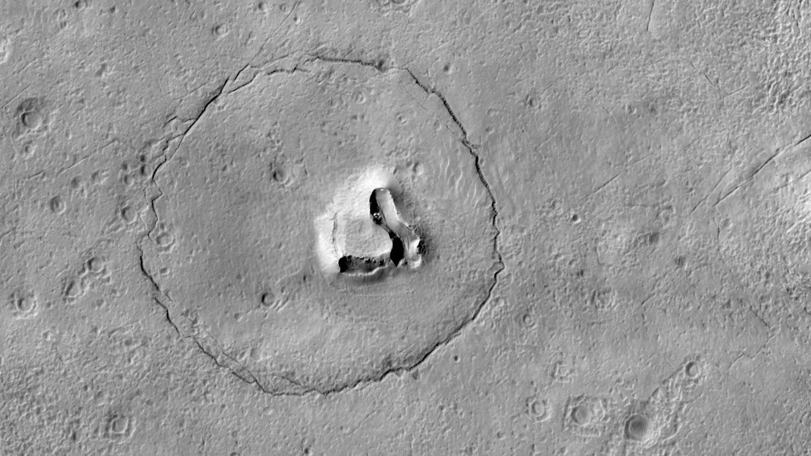 NASA orbiter captures image of a bear’s face on Mars - WSVN 7News ...
