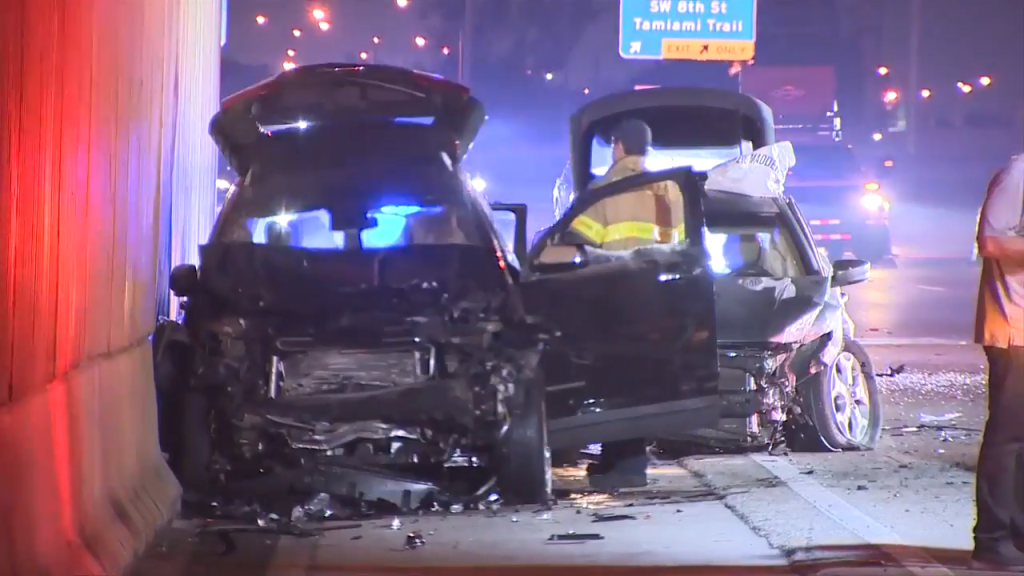 Crash On Sb Palmetto Expressway Leaves 1 Dead 2 Hospitalized Wsvn
