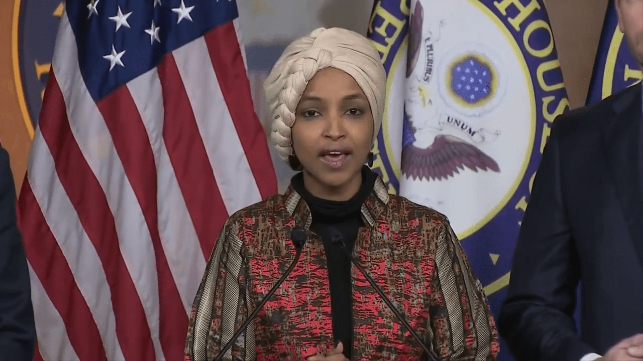 Man tackled to ground after spraying unknown substance on Rep. Ilhan ...