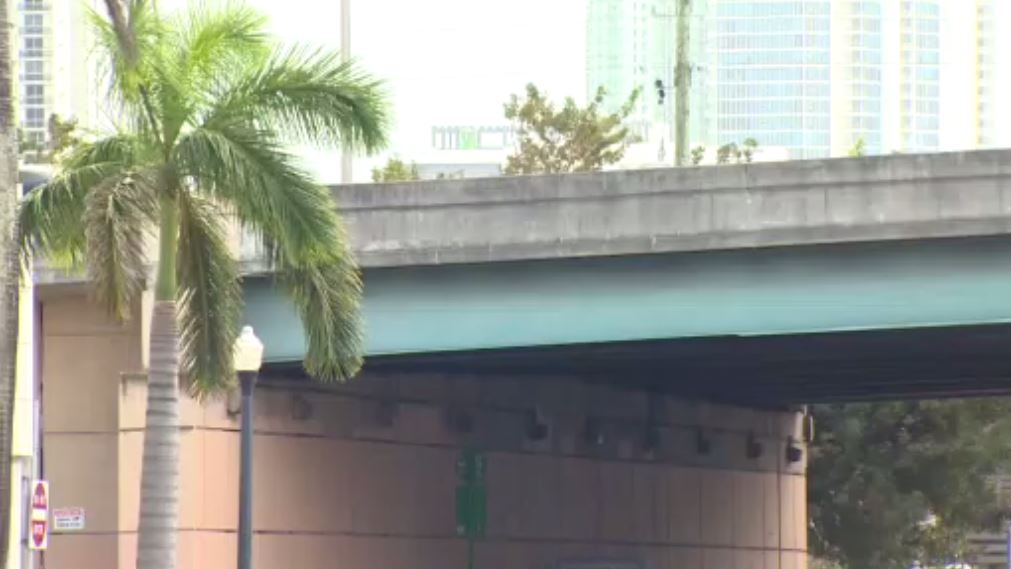 Biscayne Boulevard reopens after dump truck hits SR 112 overpass in ...