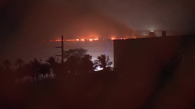 Crews battling 4-alarm fire at renewable energy plant in Doral; nearby ...