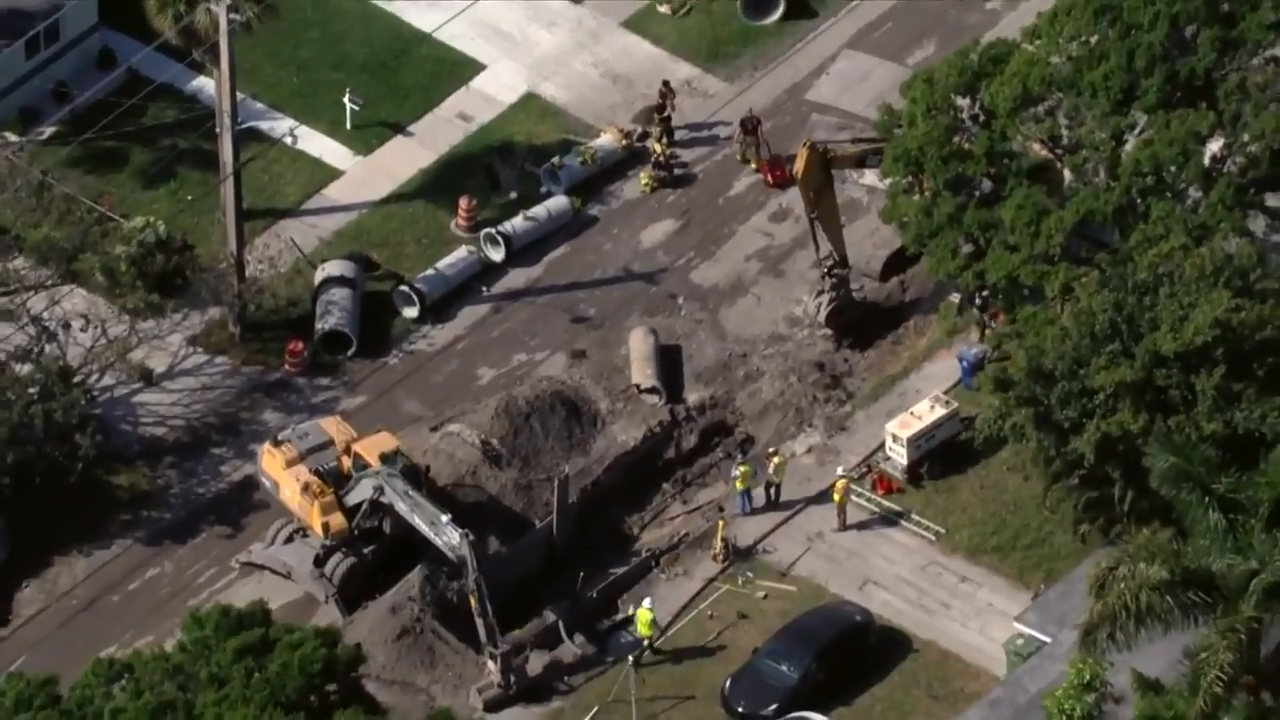 Firefighters, hazmat teams work to contain gas leak in Fort Lauderdale ...