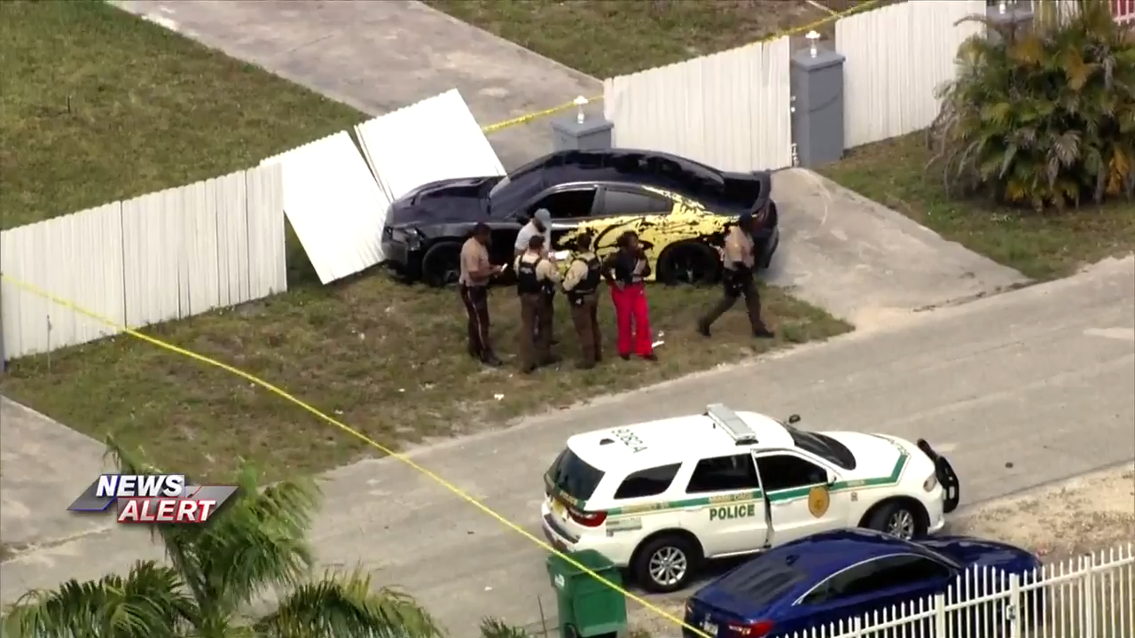 Police Surround Home After Shooting In Nw Miami Dade 1 Transported To
