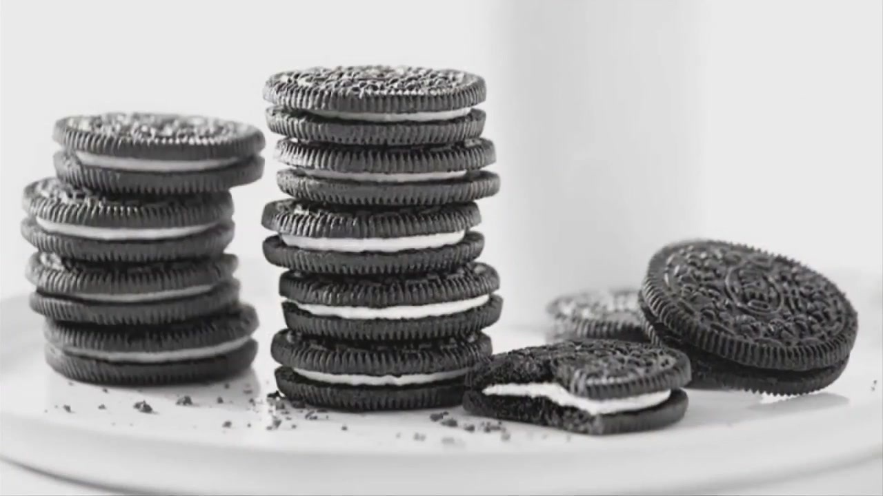 Nothing Bundt Cakes celebrates National Oreo Day with cake giveaway ...