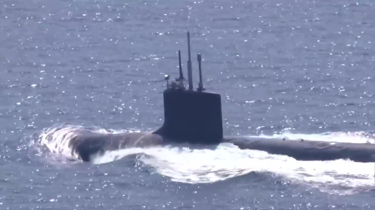US Navy sub spotted off Fort Lauderdale - WSVN 7News | Miami News ...