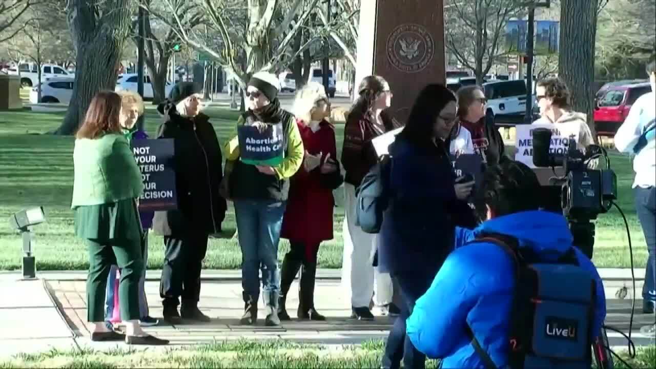 Conservative Texas judge weighs challenge to abortion pill - WSVN 7News ...