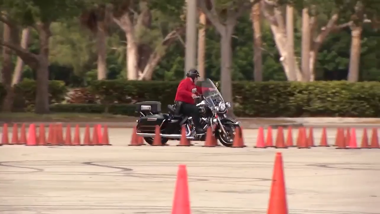 BSO motorman celebrates retirement with friendly contest against ...