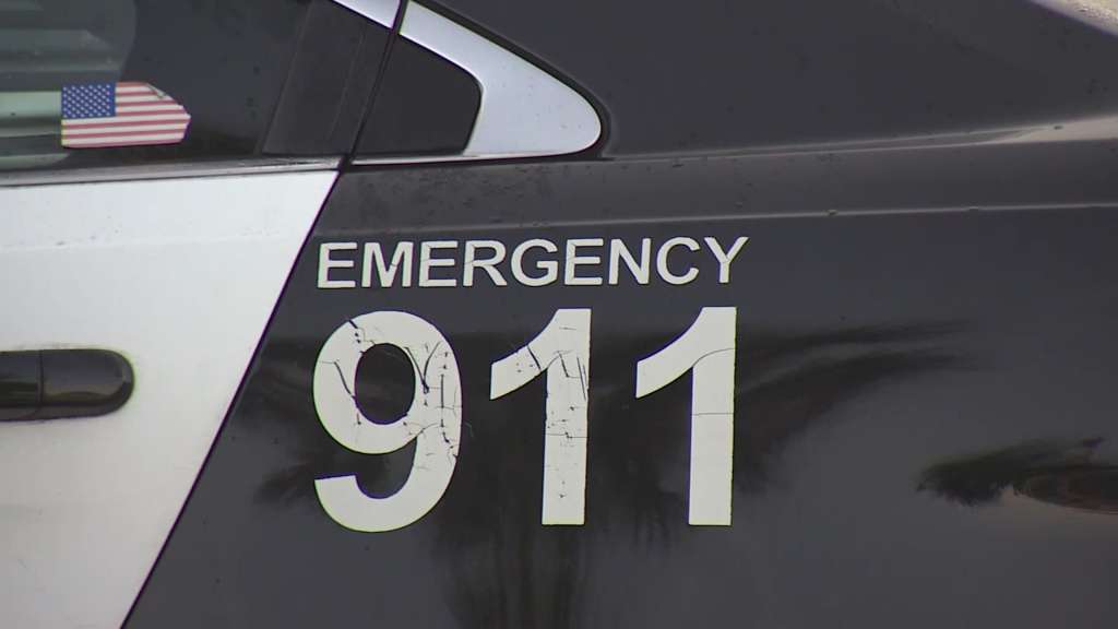 230329 GENERIC POLICE 911 UNIT – WSVN 7News | Miami News, Weather ...