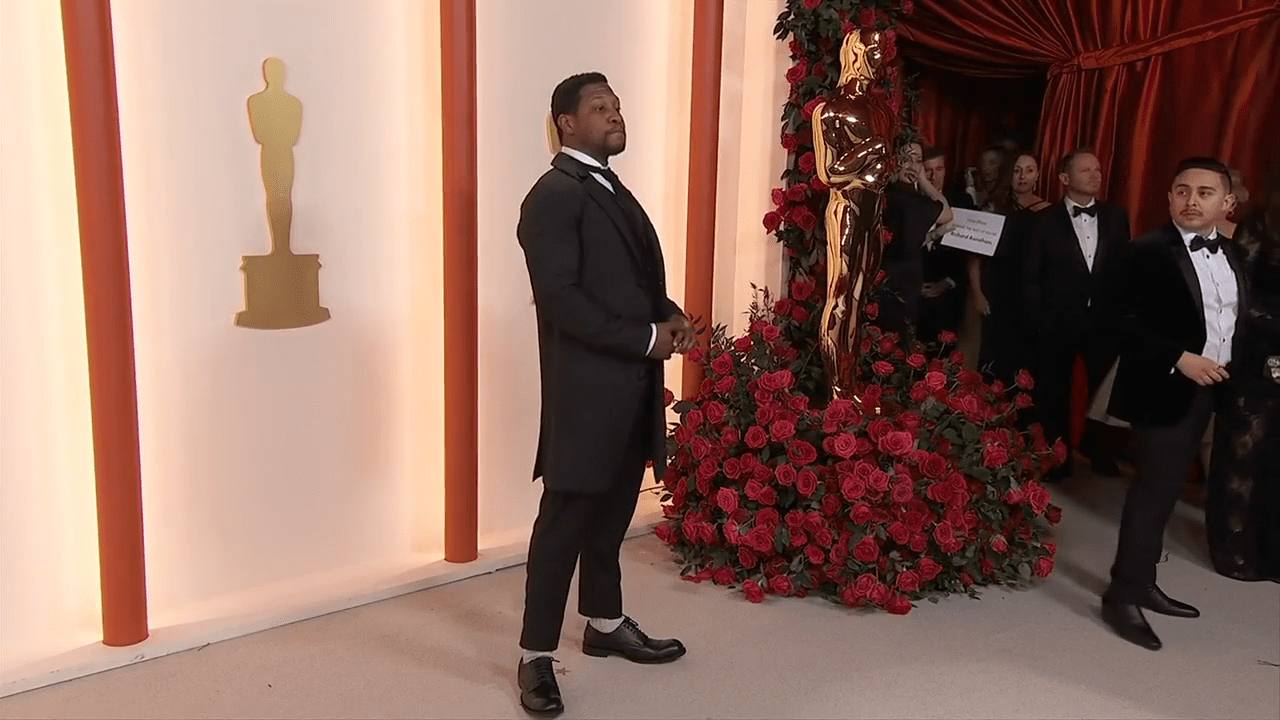 Ex-girlfriend of actor Jonathan Majors files civil suit accusing him of escalating abuse ...