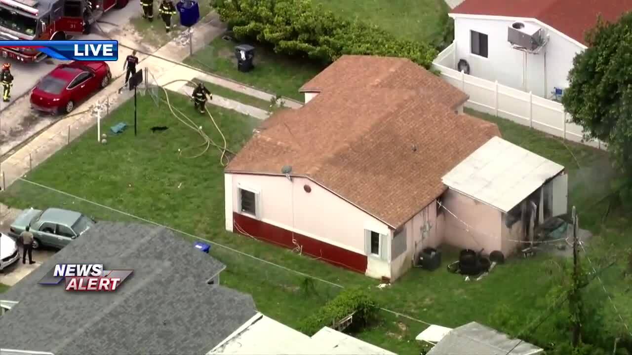 Crews put out house fire in Hollywood - WSVN 7News | Miami News ...