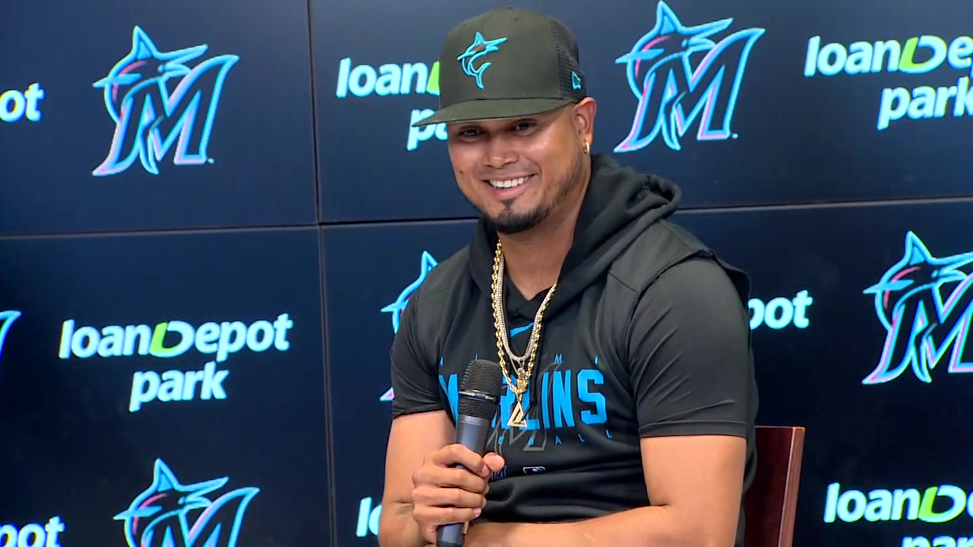 Luis Arraez hits for cycle in Marlins’ 8-4 win over Phillies - WSVN ...