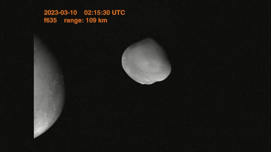 UAE spacecraft takes close-up photos of Mars’ little moon – WSVN 7News ...