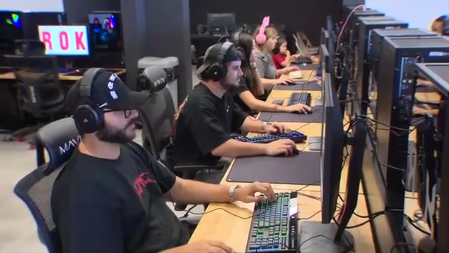 ROK Esports Center wants to be your gaming hub in the Palmetto Bay area ...