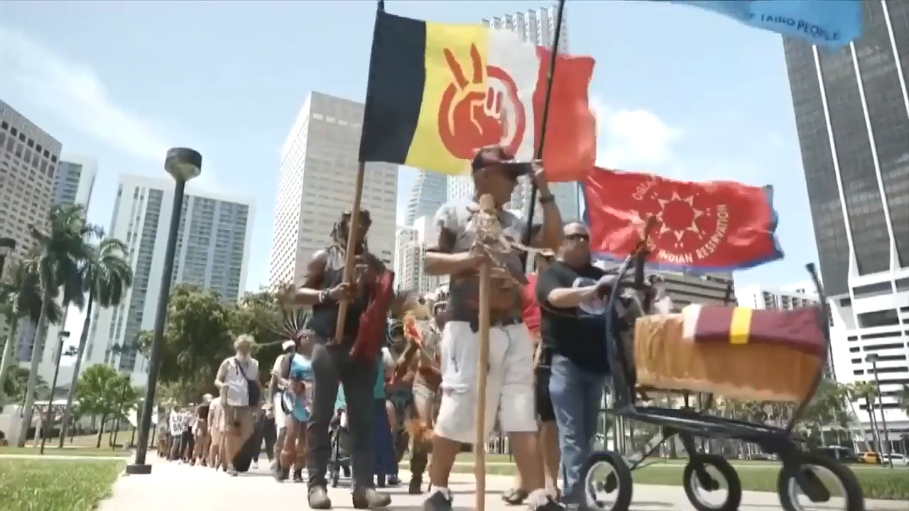 Construction controversy: Native Americans protest against new ...