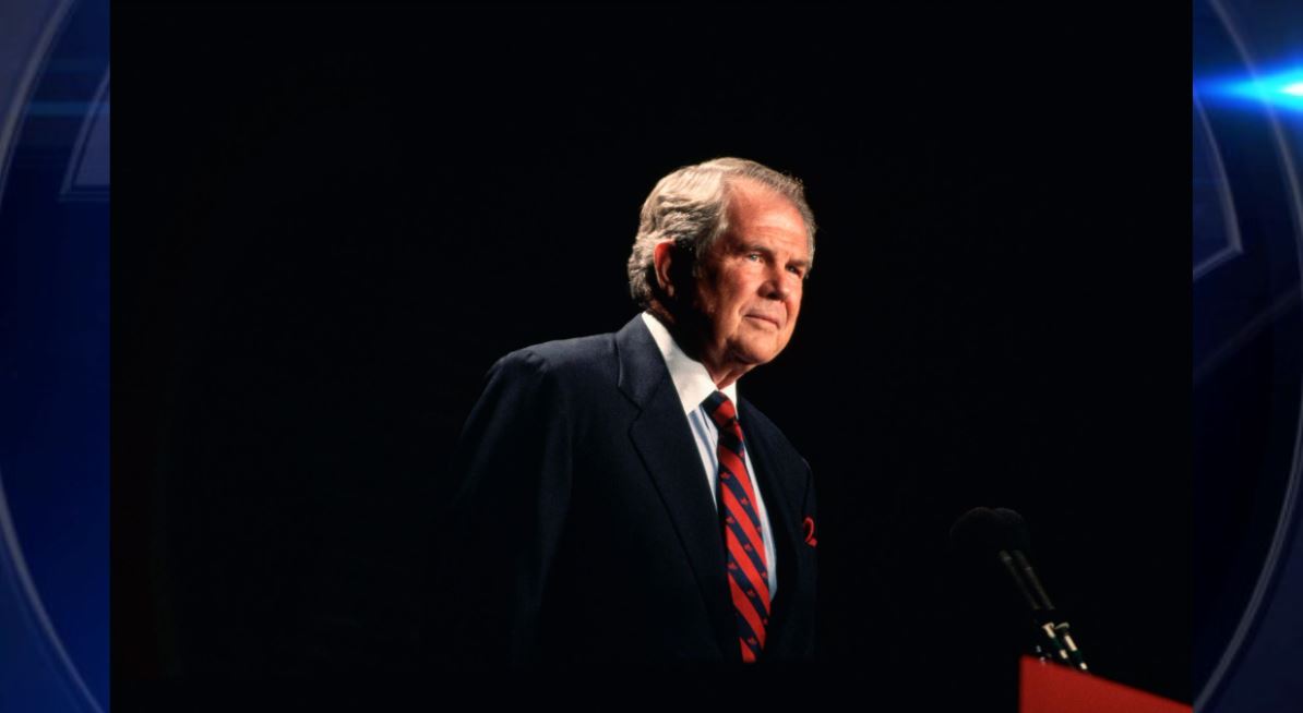 Pat Robertson, Christian televangelist and one-time presidential candidate, dies at age 93 ...
