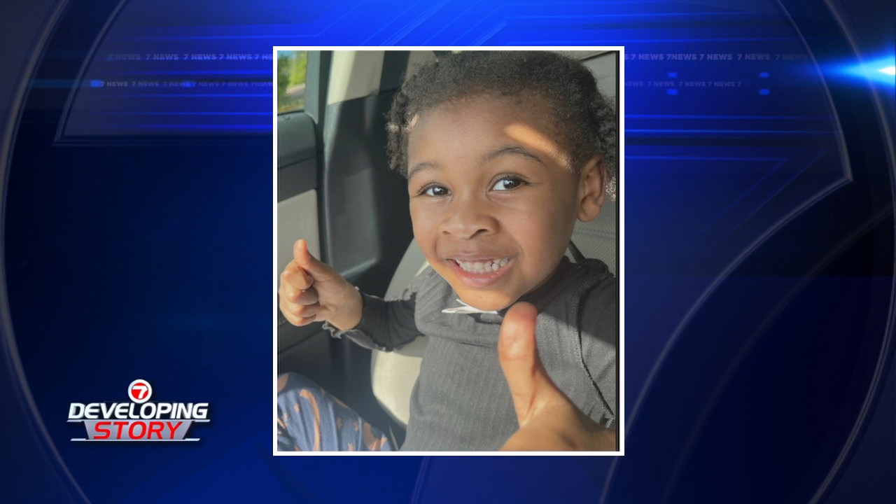 Police: Mother on her way to reunite with girl found alone in North Miami Beach - WSVN 7News ...