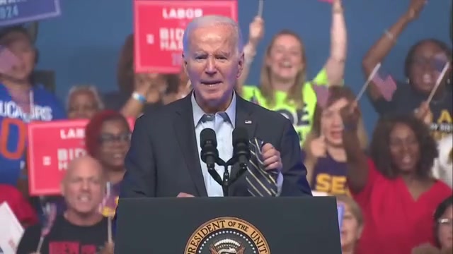 Biden strikes economic populist tone during campaign rally before ...