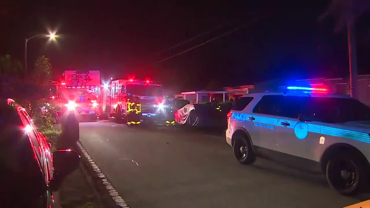 Firefighters Extinguish Blaze In Miami Home Wsvn 7news Miami News