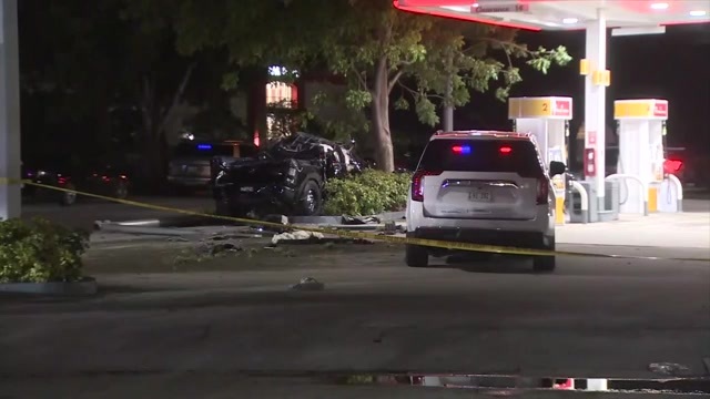 2 Hospitalized After Police Pursuit In Sw Miami Dade Ends In Rollover