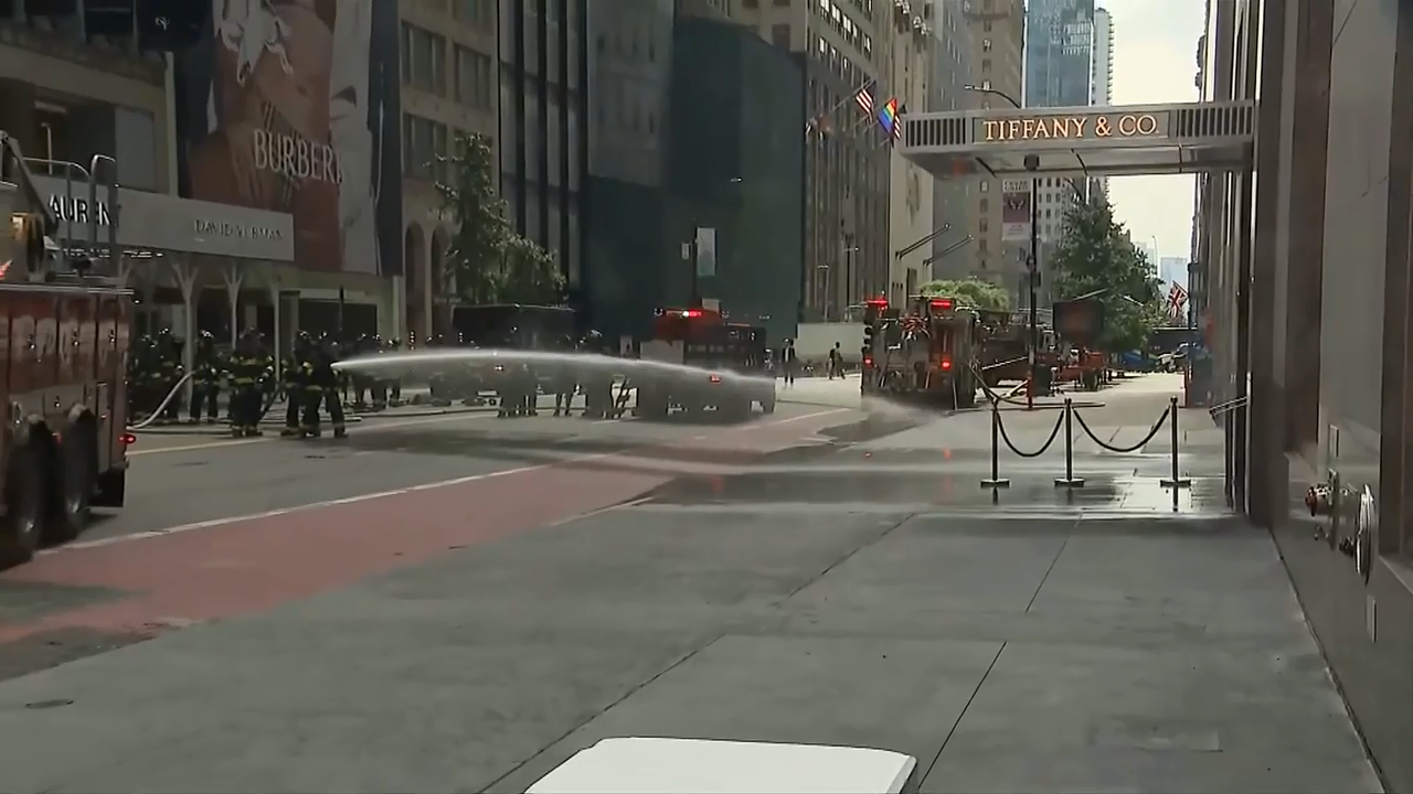 Electrical fire sends smoke billowing from under New York City’s iconic ...