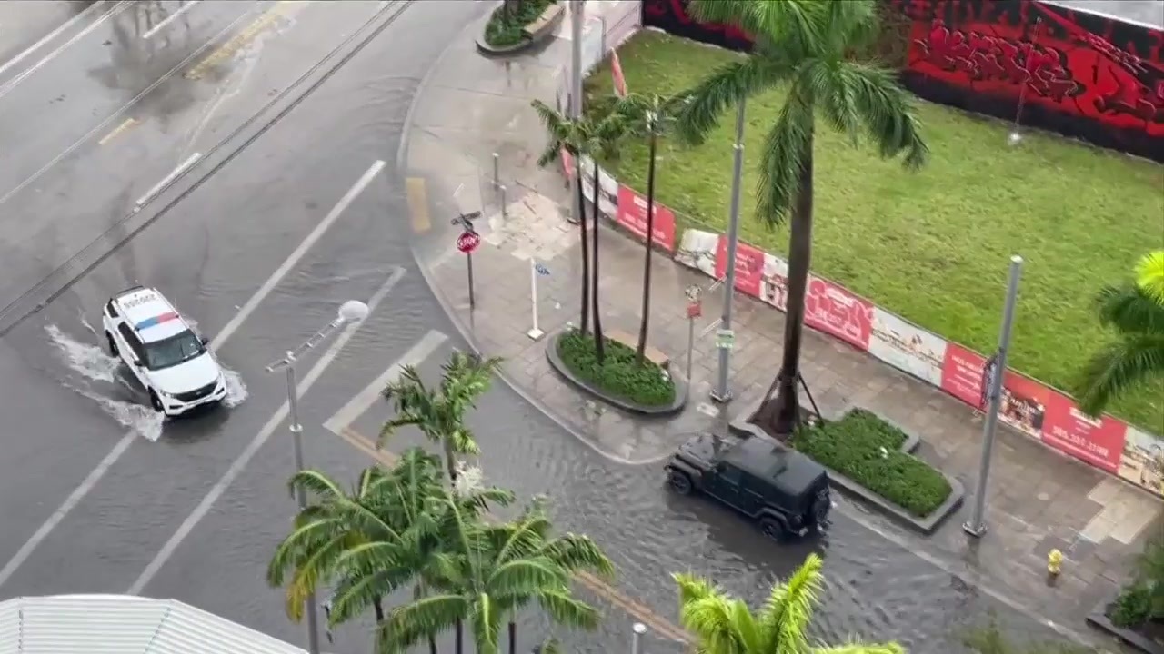 Heavy rains impact several South Florida neighborhoods - WSVN 7News ...