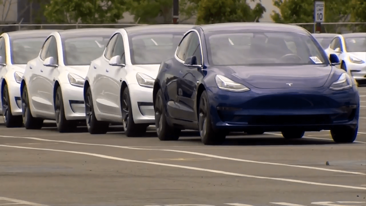 Tesla is raising factory worker pay as auto union tries to organize its ...