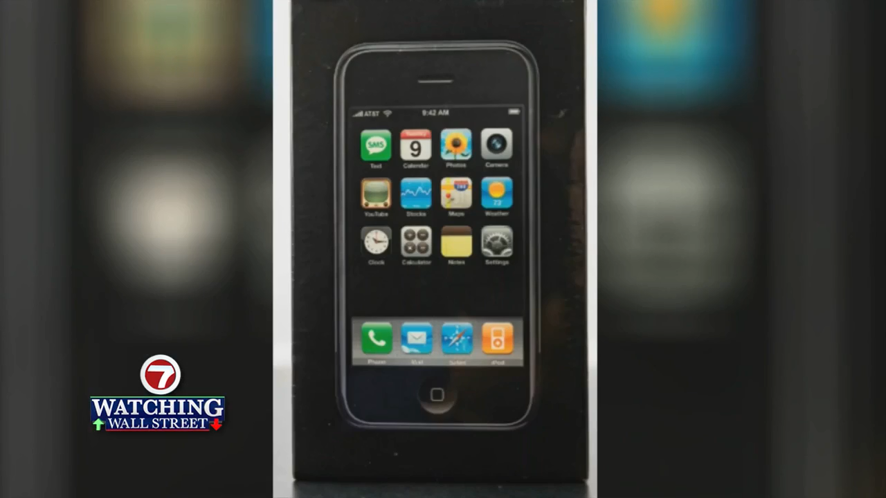 First-gen iPhone sells at auction for $190K — about 380 times its ...
