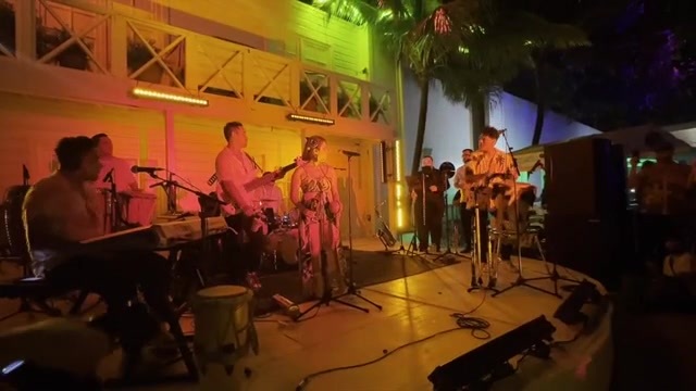 Pop-up concert venue ZeyZey in Miami brings the FunFun - WSVN 7News ...
