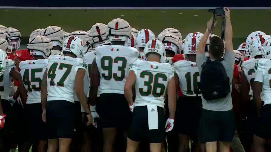 230801 UM FOOTBALL PRACTICE HUDDLE – WSVN 7News | Miami News, Weather ...