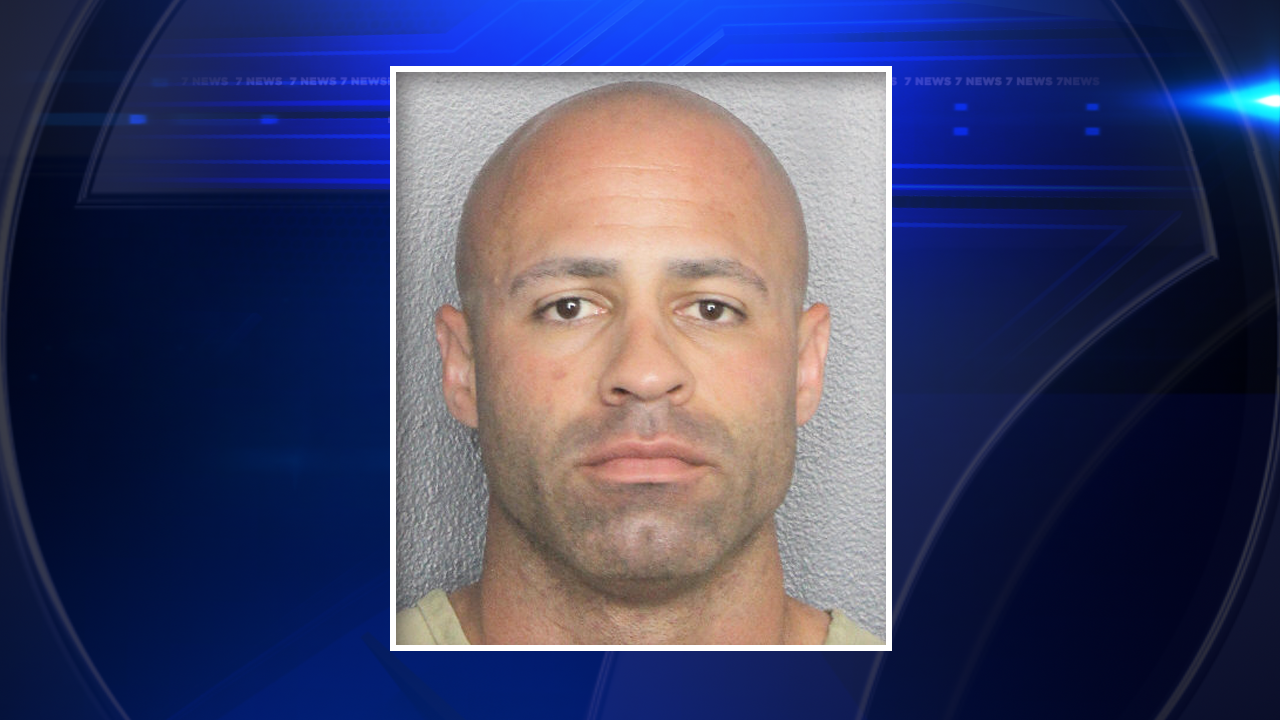 Miami Dade Police Officer Arrested After Allegedly Throwing Cheeseburger At And Punching Wife 6984