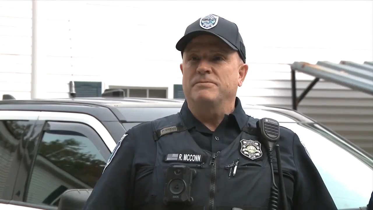 Police officer finishes McDonald’s DoorDash delivery after driver ...