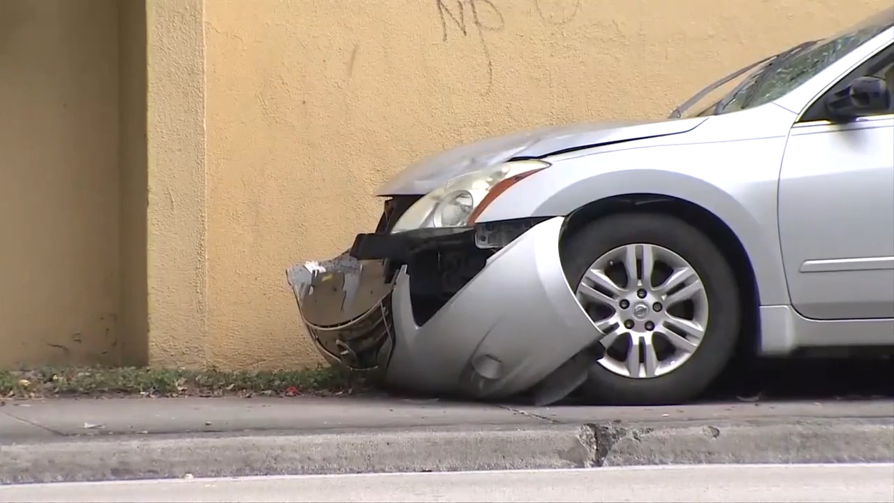 2 Pedestrians Hospitalized After Being Struck By Car In Swmd Wsvn