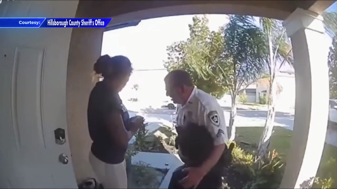 Deputy Responds To Heartwarming 911 Call And Grants Child S Request For